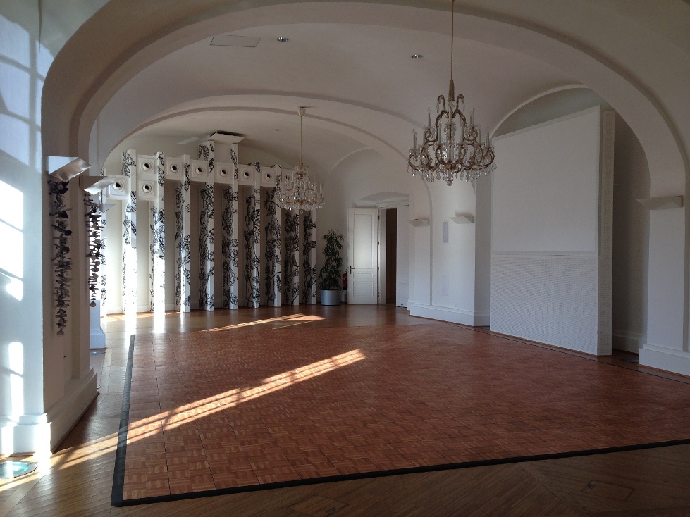 Oak Dance Flooring | Modular Interlocking Dance Tiles