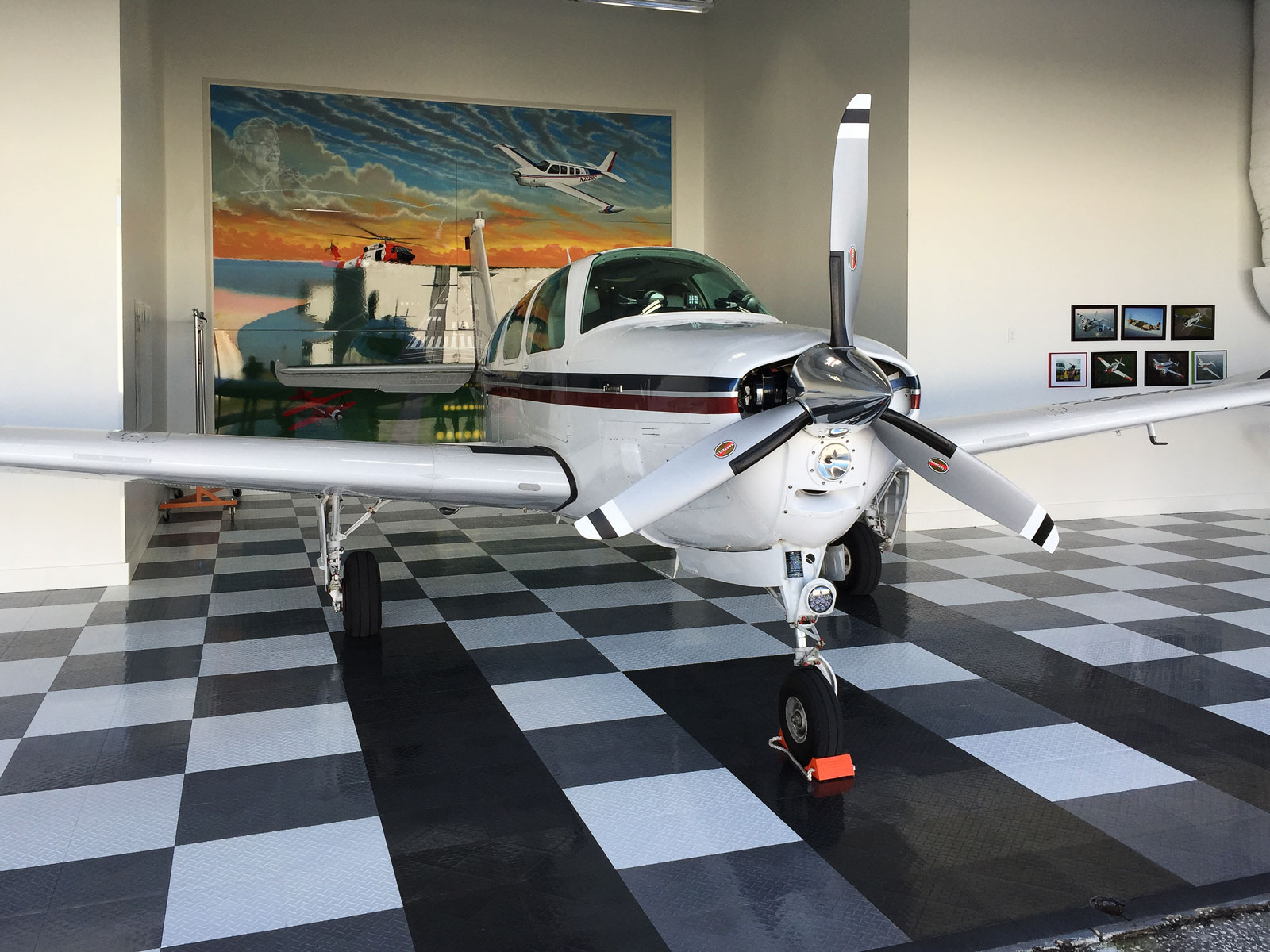 RaceDeck Diamond | Quality Modular Garage Flooring